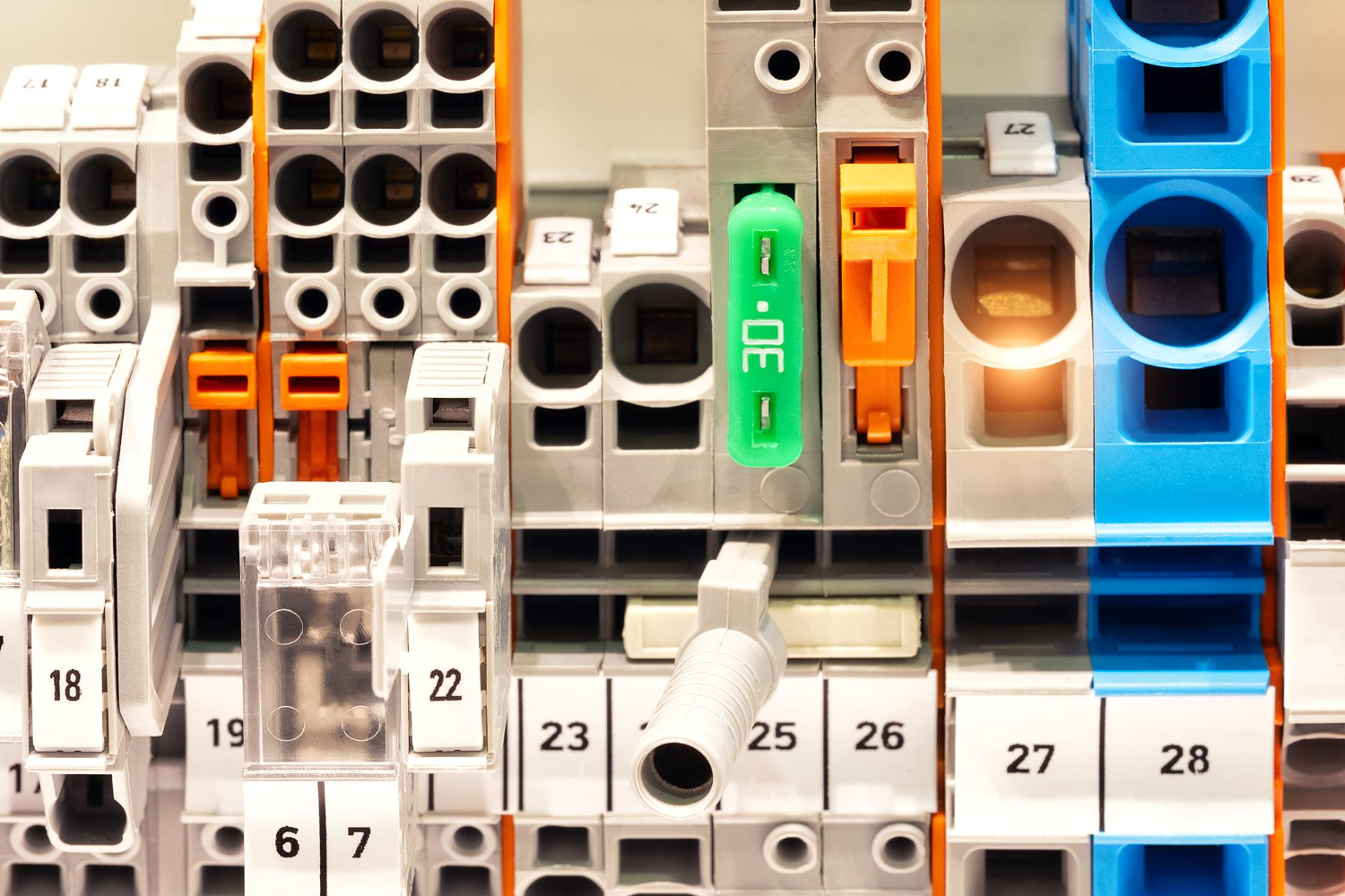 ¿Qué es un PLC?, ¿Para qué sirven?, ¿Cómo funcionan? y MÁS